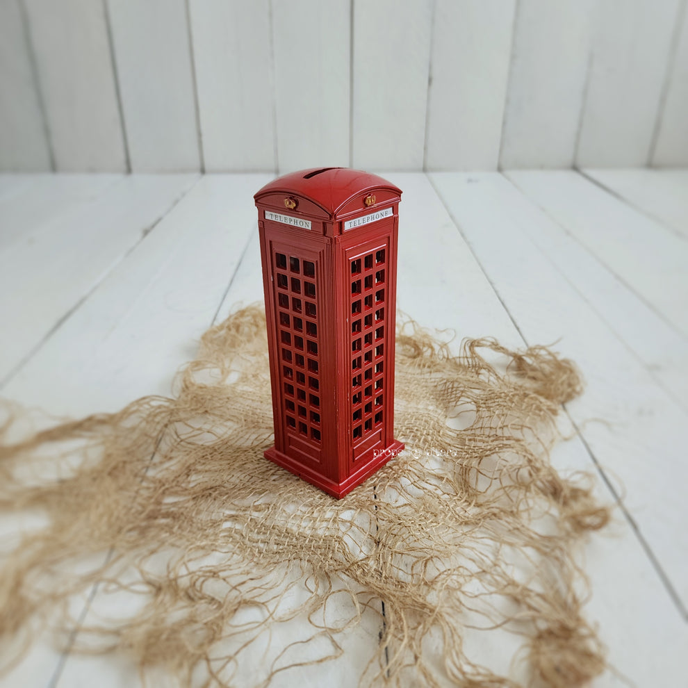 Metal Phonebooth – propskapitara